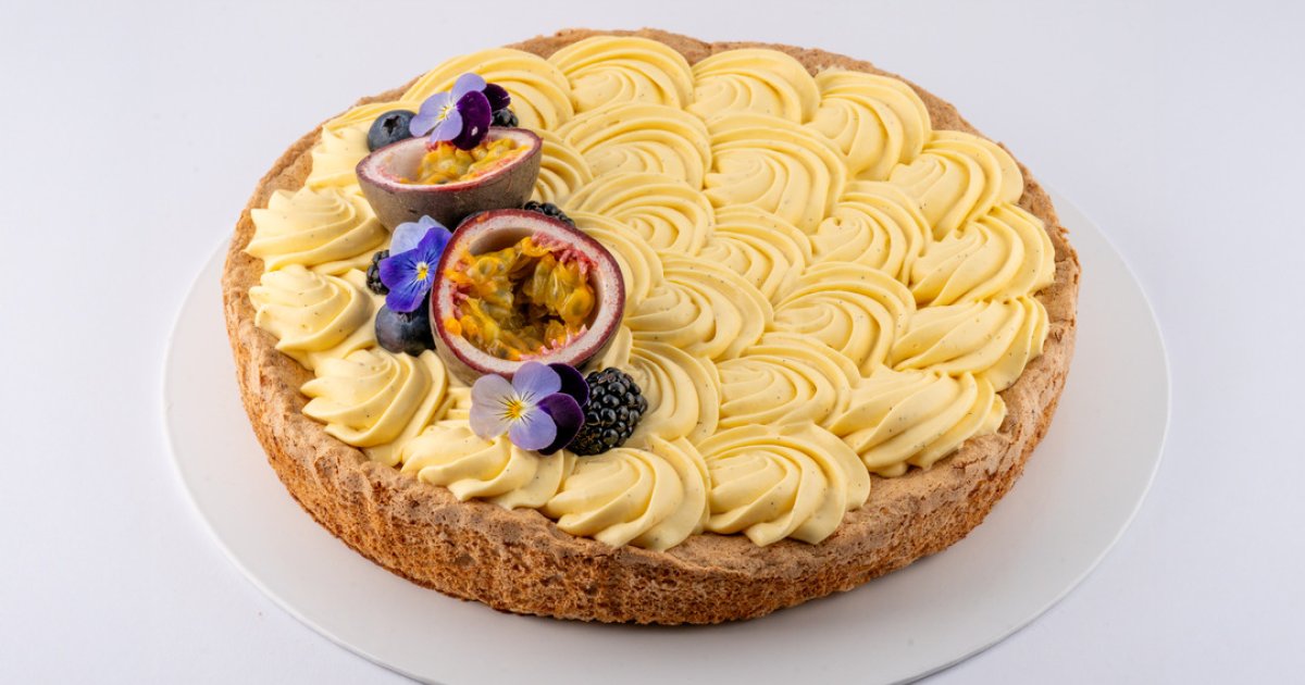 Suksesskake med pasjonsfrukt - Q Meieriene